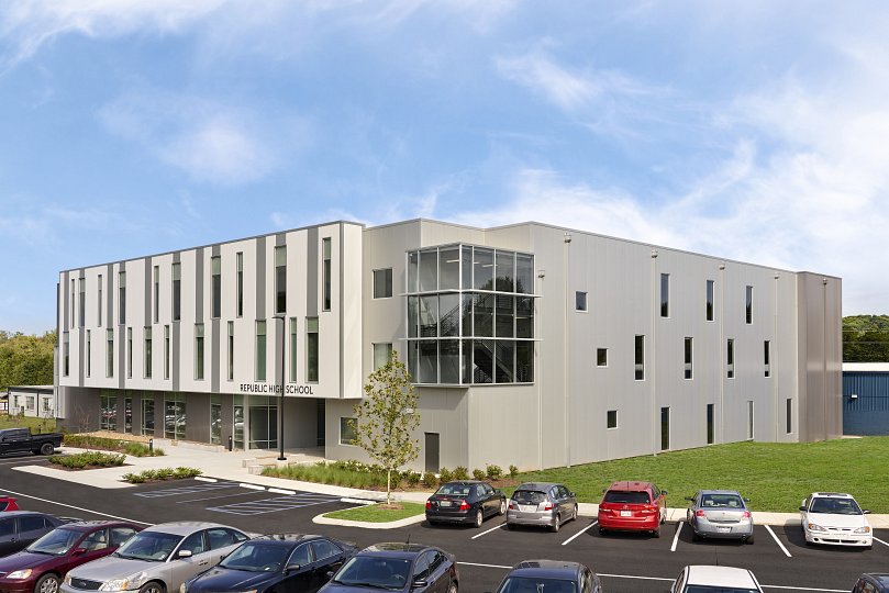 Republic High School students to earn college credit for new tech ...